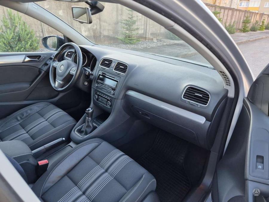 Pelēks Volkswagen Golf 2013 Mažeikiai, ar dzinēja tilpumu 1.20 L un nobraukumu 145 tūkst. km par 4750 €, foto 12 vietnē AUTOMOTO.COM.LV