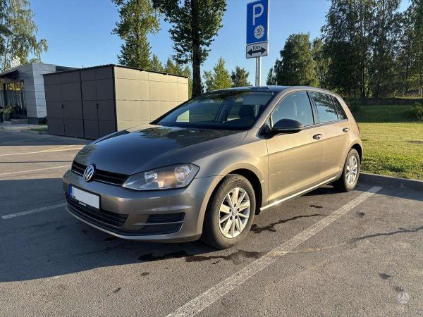 Pelēks Volkswagen Golf 2013 Viļņa, ar dzinēja tilpumu 1.60 L un nobraukumu 349 tūkst. km par 4500 €, foto 1 vietnē AUTOMOTO.COM.LV