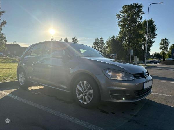 Pelēks Volkswagen Golf 2013 Viļņa, ar dzinēja tilpumu 1.60 L un nobraukumu 349 tūkst. km par 4500 €, foto 2 vietnē AUTOMOTO.COM.LV