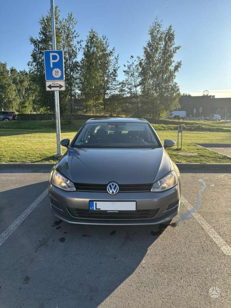 Grey Volkswagen Golf 2013 in Vilnius, with an engine capacity of 1.60 L and mileage of 349 thousand km for 4500 €, photo 4 on AUTOMOTO.COM.LV