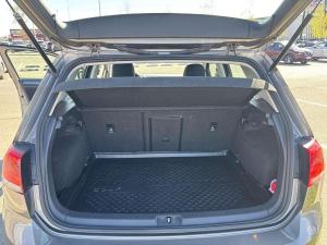 Grey Volkswagen Golf 2013 in Vilnius, with an engine capacity of 1.60 L and mileage of 349 thousand km for 4500 €, photo 8 on AUTOMOTO.COM.LV