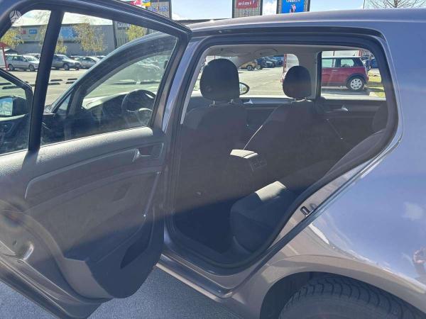 Pelēks Volkswagen Golf 2013 Viļņa, ar dzinēja tilpumu 1.60 L un nobraukumu 349 tūkst. km par 4500 €, foto 9 vietnē AUTOMOTO.COM.LV