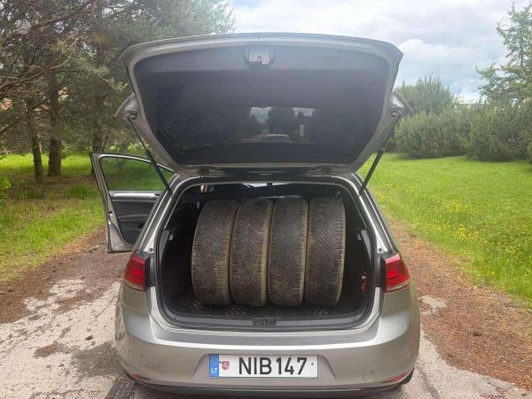 Grey Volkswagen Golf 2013 in Kaunas, with an engine capacity of 1.20 L and mileage of 284 thousand km for 4250 €, photo 9 on AUTOMOTO.COM.LV