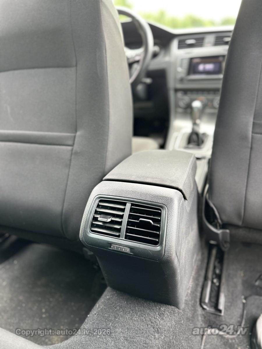Grey Volkswagen Golf 2013 in Tallinn, with an engine capacity of 1.40 L and mileage of 159 thousand km for 6300 €, photo 22 on AUTOMOTO.COM.LV