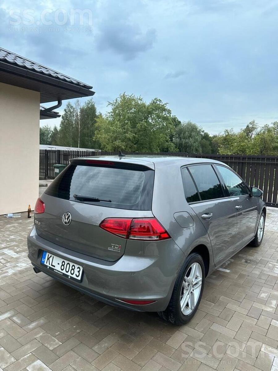 Pelēks Volkswagen Golf 2013 Rīga, ar dzinēja tilpumu 1.60 L un nobraukumu 270 tūkst. km par 5500 €, foto 5 vietnē AUTOMOTO.COM.LV