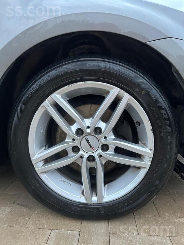 Pelēks Volkswagen Golf 2013 Rīga, ar dzinēja tilpumu 1.60 L un nobraukumu 270 tūkst. km par 5500 €, foto 6 vietnē AUTOMOTO.COM.LV