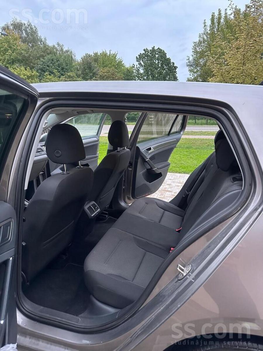 Pelēks Volkswagen Golf 2013 Rīga, ar dzinēja tilpumu 1.60 L un nobraukumu 270 tūkst. km par 5500 €, foto 10 vietnē AUTOMOTO.COM.LV