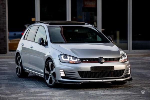 Grey Volkswagen Golf 2013 in Jurbarkas, with an engine capacity of 1.98 L and mileage of 111 thousand km for 14400 €, photo 1 on AUTOMOTO.COM.LV