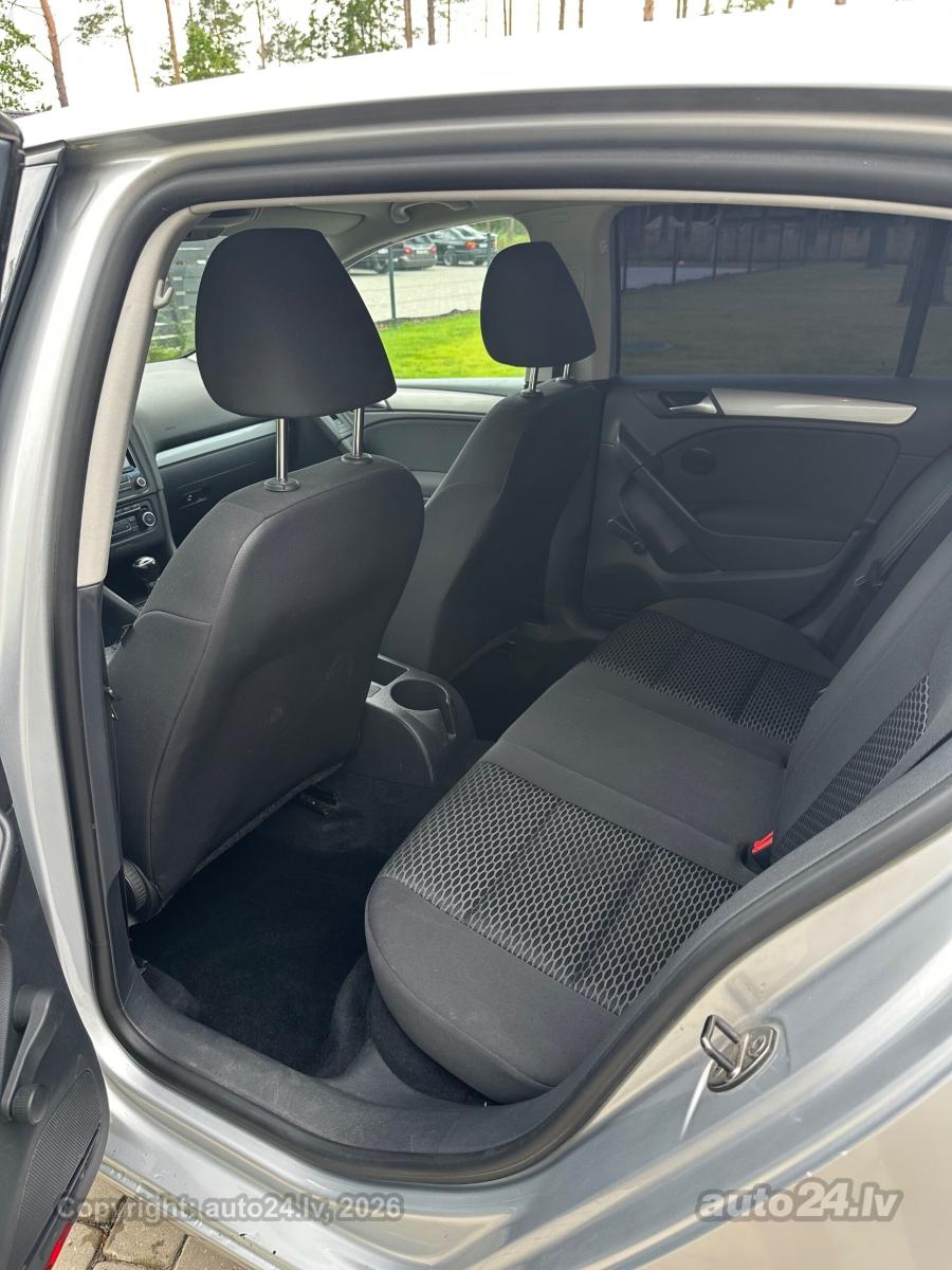 Grey Volkswagen Golf 2013 in Tallinn, with an engine capacity of 1.40 L and mileage of 156 thousand km for 4950 €, photo 13 on AUTOMOTO.COM.LV