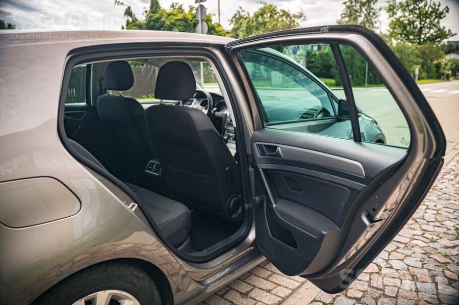 Pelēks Volkswagen Golf 2013 Rīga, ar dzinēja tilpumu 1.40 L un nobraukumu 294 tūkst. km par 4990 €, foto 14 vietnē AUTOMOTO.COM.LV