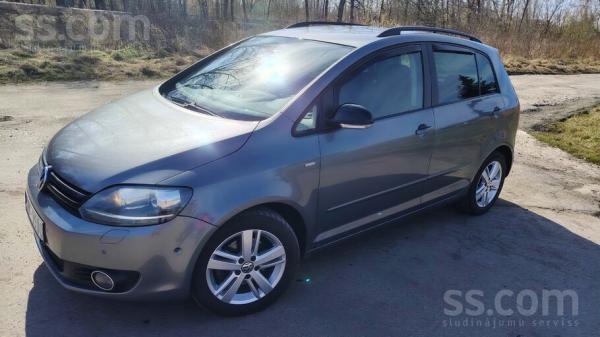 Grey Volkswagen Golf 2013 in Riga, with an engine capacity of 1.60 L and mileage of 308 thousand km for 4200 €, photo 1 on AUTOMOTO.COM.LV