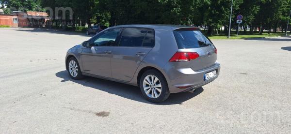 Pelēks Volkswagen Golf 2013 Rēzekne, ar dzinēja tilpumu 1.60 L un nobraukumu 228 tūkst. km par 4999 €, foto 5 vietnē AUTOMOTO.COM.LV