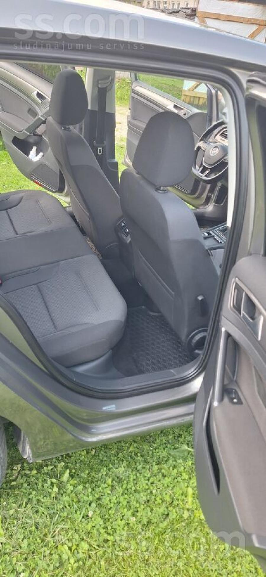 Pelēks Volkswagen Golf 2013 Rēzekne, ar dzinēja tilpumu 1.60 L un nobraukumu 228 tūkst. km par 4999 €, foto 10 vietnē AUTOMOTO.COM.LV