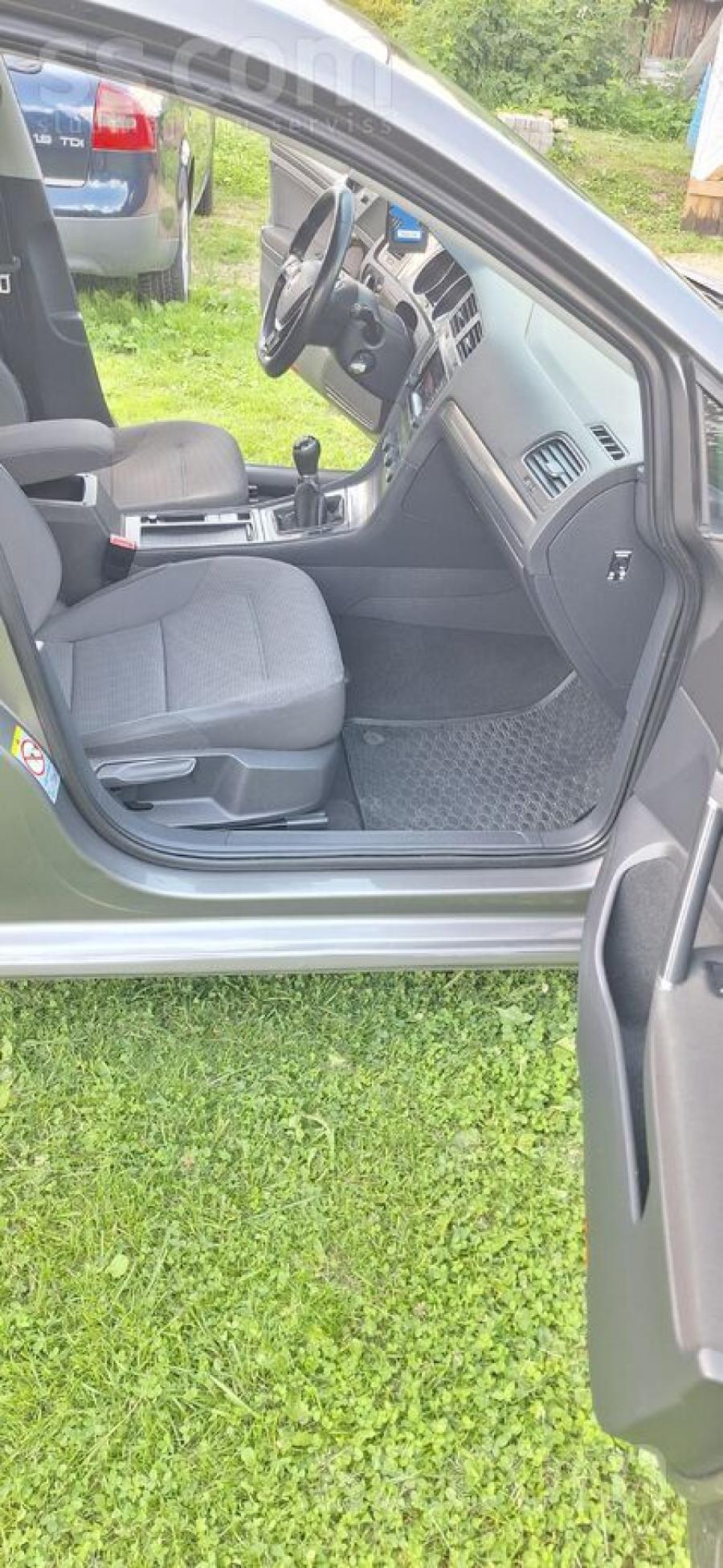 Pelēks Volkswagen Golf 2013 Rēzekne, ar dzinēja tilpumu 1.60 L un nobraukumu 228 tūkst. km par 4999 €, foto 11 vietnē AUTOMOTO.COM.LV