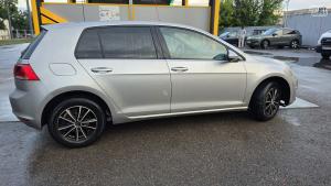 Grey Volkswagen Golf 2013 in Kaunas, with an engine capacity of 1.60 L and mileage of 268 thousand km for 4800 €, photo 3 on AUTOMOTO.COM.LV