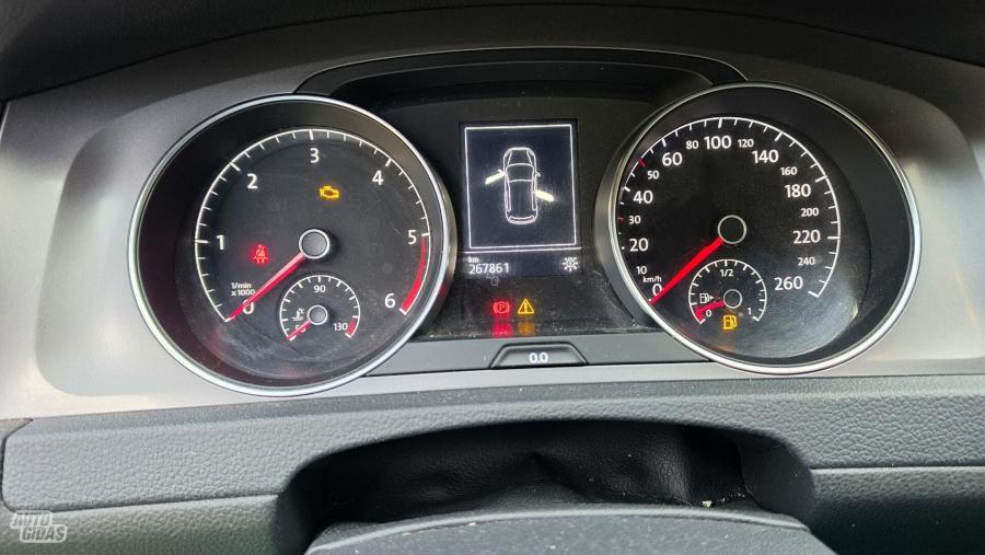 Grey Volkswagen Golf 2013 in Kaunas, with an engine capacity of 1.60 L and mileage of 268 thousand km for 4800 €, photo 5 on AUTOMOTO.COM.LV