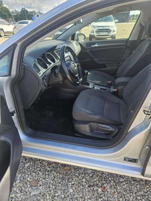 Pelēks Volkswagen Golf 2013 Tauragė, ar dzinēja tilpumu 1.60 L un nobraukumu 292 tūkst. km par 5450 €, foto 6 vietnē AUTOMOTO.COM.LV
