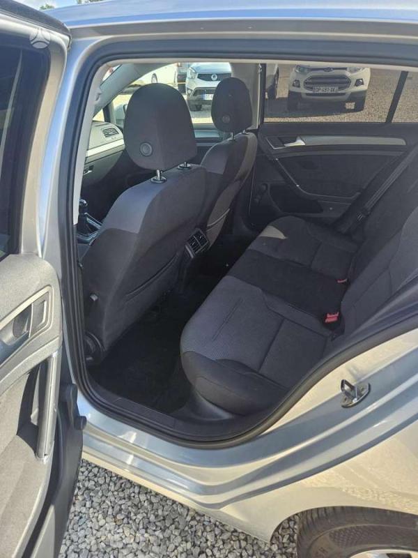 Grey Volkswagen Golf 2013 in Taurage, with an engine capacity of 1.60 L and mileage of 292 thousand km for 5450 €, photo 7 on AUTOMOTO.COM.LV
