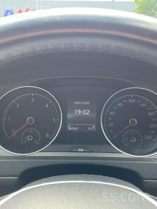 Pelēks Volkswagen Golf 2013 Rīga, ar dzinēja tilpumu 1.60 L un nobraukumu 360 tūkst. km par 4500 €, foto 6 vietnē AUTOMOTO.COM.LV