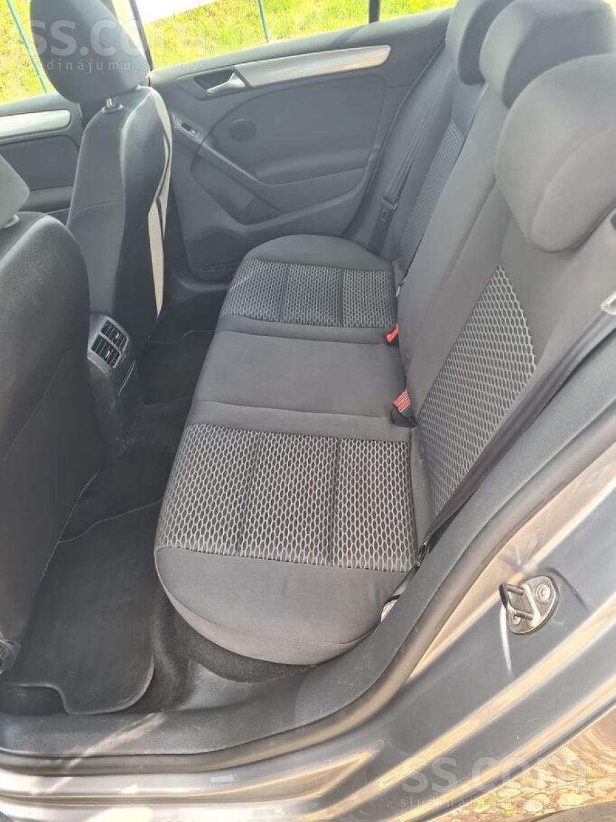 Pelēks Volkswagen Golf 2013 Ludza, ar dzinēja tilpumu 1.60 L un nobraukumu 0 tūkst. km par 4850 €, foto 10 vietnē AUTOMOTO.COM.LV