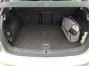 Grey Volkswagen Golf 2013 in Kaunas, with an engine capacity of 2.00 L and mileage of 260 thousand km for 8500 €, photo 12 on AUTOMOTO.COM.LV