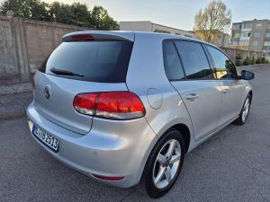 Pelēks Volkswagen Golf 2013 Mažeikiai, ar dzinēja tilpumu 1.20 L un nobraukumu 145 tūkst. km par 4750 €, foto 5 vietnē AUTOMOTO.COM.LV