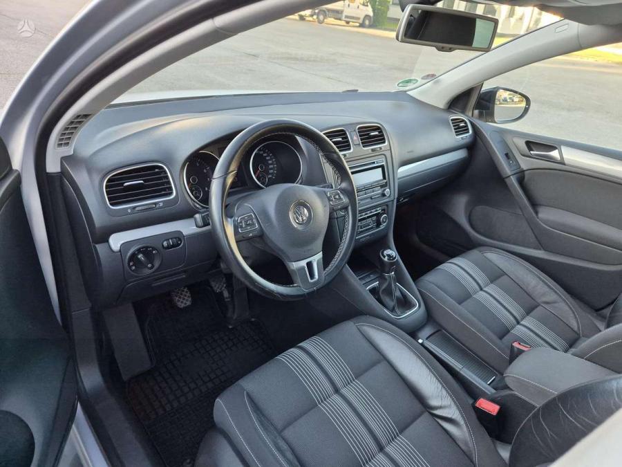 Pelēks Volkswagen Golf 2013 Mažeikiai, ar dzinēja tilpumu 1.20 L un nobraukumu 145 tūkst. km par 4750 €, foto 8 vietnē AUTOMOTO.COM.LV