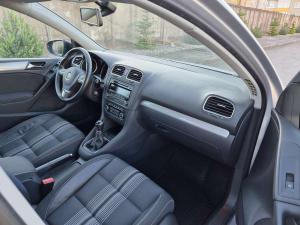 Pelēks Volkswagen Golf 2013 Mažeikiai, ar dzinēja tilpumu 1.20 L un nobraukumu 145 tūkst. km par 4750 €, foto 12 vietnē AUTOMOTO.COM.LV