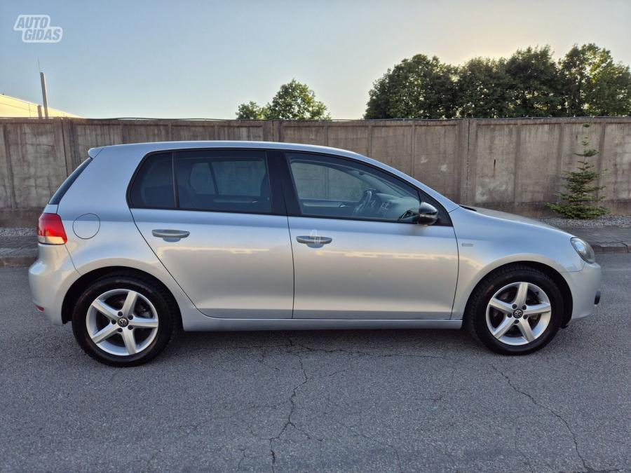 Pelēks Volkswagen Golf 2013 Mažeikiai, ar dzinēja tilpumu 1.20 L un nobraukumu 145 tūkst. km par 4750 €, foto 6 vietnē AUTOMOTO.COM.LV