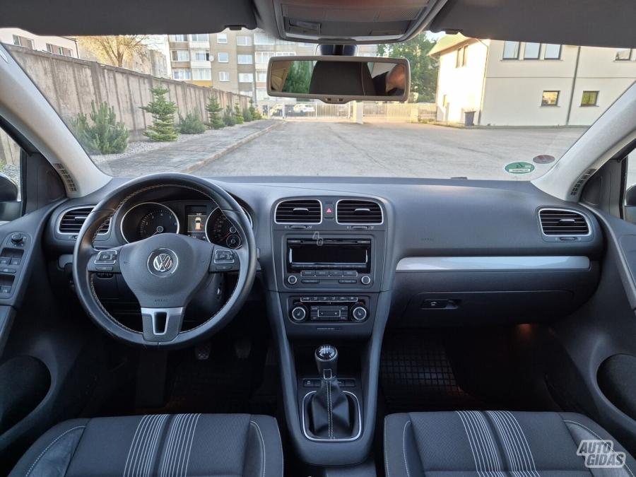 Pelēks Volkswagen Golf 2013 Mažeikiai, ar dzinēja tilpumu 1.20 L un nobraukumu 145 tūkst. km par 4750 €, foto 10 vietnē AUTOMOTO.COM.LV