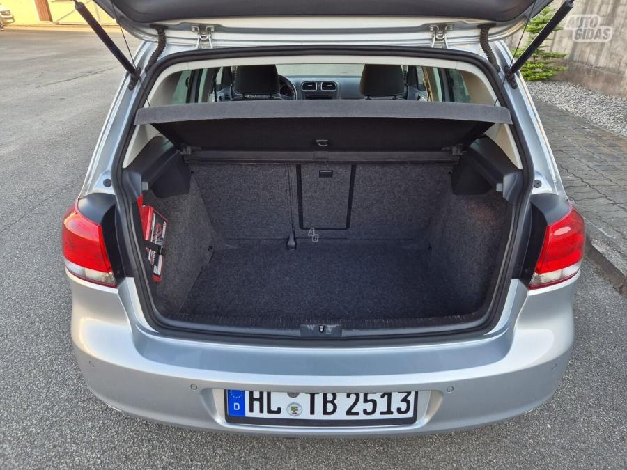 Pelēks Volkswagen Golf 2013 Mažeikiai, ar dzinēja tilpumu 1.20 L un nobraukumu 145 tūkst. km par 4750 €, foto 14 vietnē AUTOMOTO.COM.LV