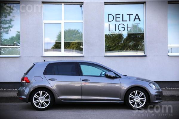 Pelēks Volkswagen Golf 2013 Rīga, ar dzinēja tilpumu 2.00 L un nobraukumu 328 tūkst. km par 4495 €, foto 3 vietnē AUTOMOTO.COM.LV