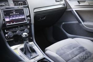 Pelēks Volkswagen Golf 2013 Rīga, ar dzinēja tilpumu 2.00 L un nobraukumu 328 tūkst. km par 4495 €, foto 10 vietnē AUTOMOTO.COM.LV