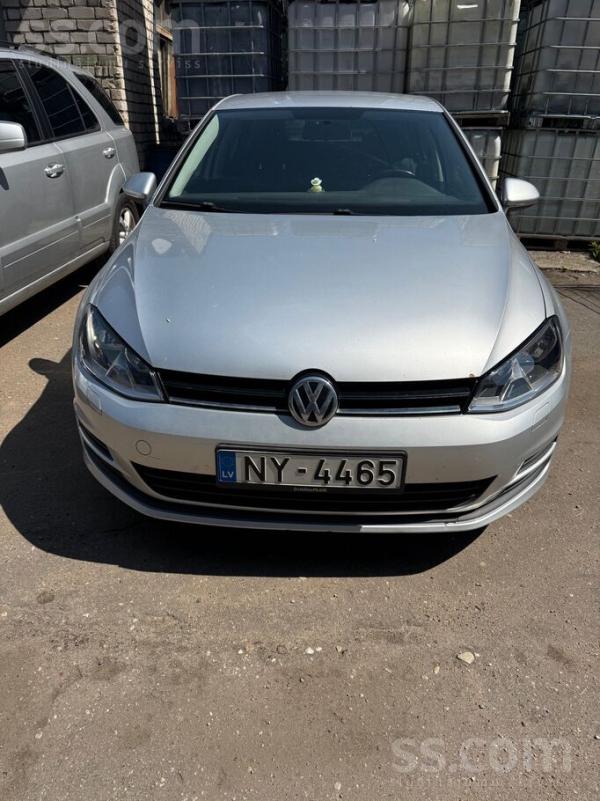 Grey Volkswagen Golf 2013 in Riga, with an engine capacity of 1.40 L and mileage of 253 thousand km for 4900 €, photo 1 on AUTOMOTO.COM.LV