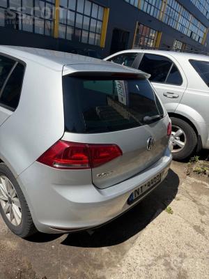 Grey Volkswagen Golf 2013 in Riga, with an engine capacity of 1.40 L and mileage of 253 thousand km for 4900 €, photo 4 on AUTOMOTO.COM.LV