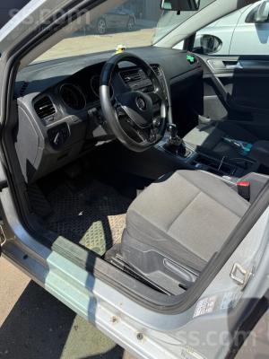 Grey Volkswagen Golf 2013 in Riga, with an engine capacity of 1.40 L and mileage of 253 thousand km for 4900 €, photo 5 on AUTOMOTO.COM.LV