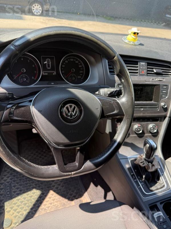 Grey Volkswagen Golf 2013 in Riga, with an engine capacity of 1.40 L and mileage of 253 thousand km for 4900 €, photo 5 on AUTOMOTO.COM.LV