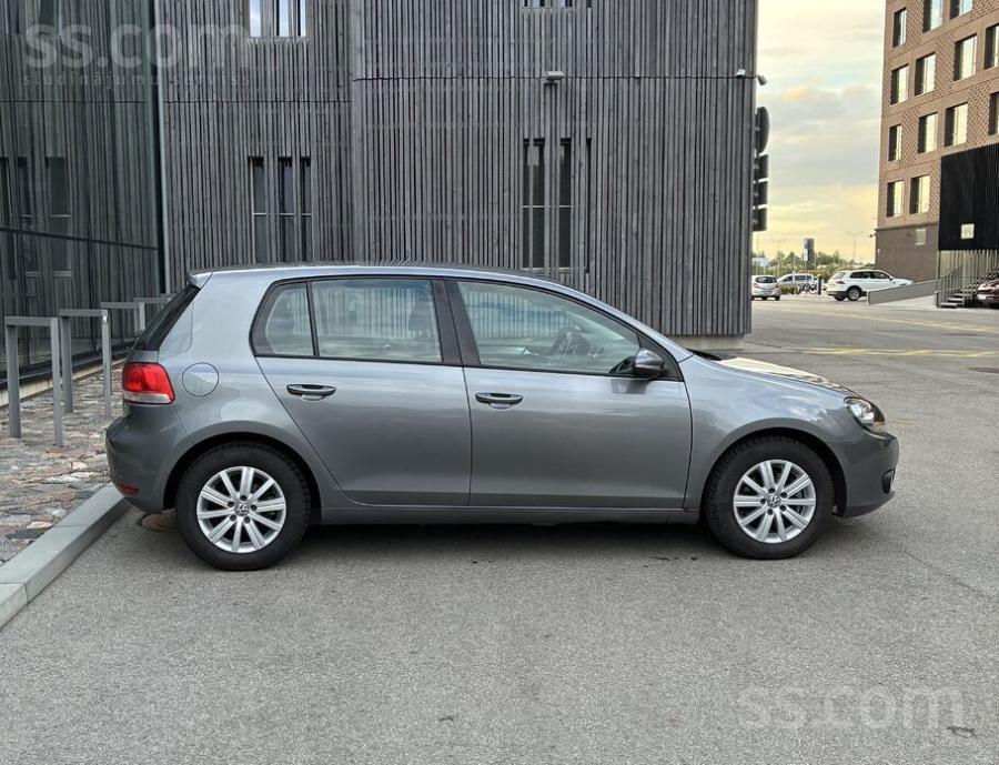 Grey Volkswagen Golf 2013 in Riga, with an engine capacity of 1.40 L and mileage of 246 thousand km for 2100 €, photo 5 on AUTOMOTO.COM.LV