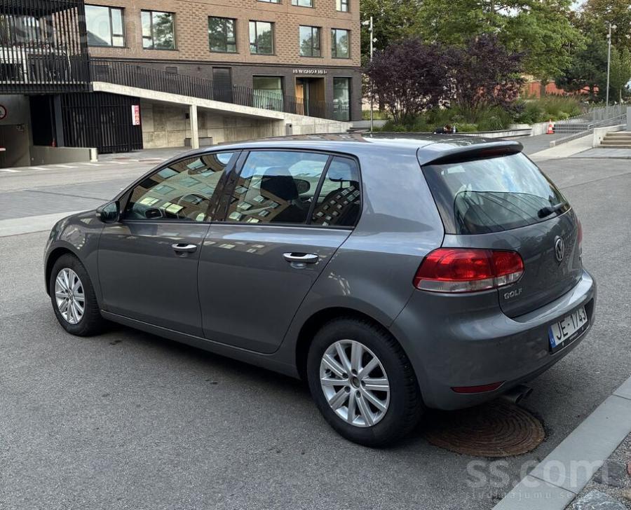 Grey Volkswagen Golf 2013 in Riga, with an engine capacity of 1.40 L and mileage of 246 thousand km for 2100 €, photo 6 on AUTOMOTO.COM.LV