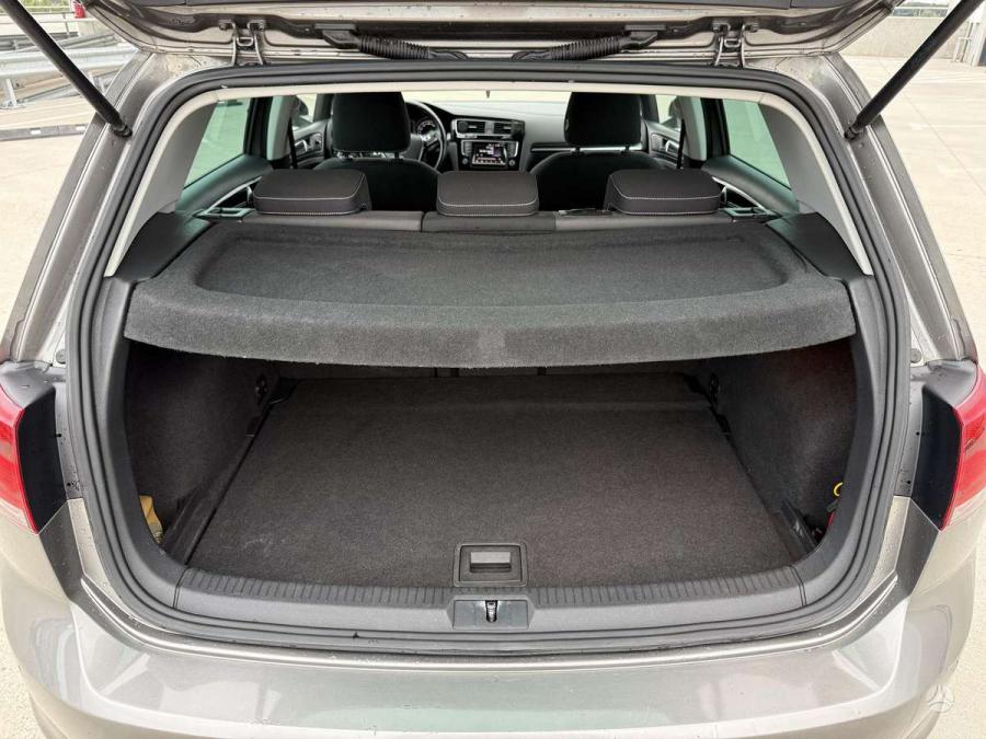 Pelēks Volkswagen Golf 2013 Viļņa, ar dzinēja tilpumu 1.60 L un nobraukumu 276 tūkst. km par 7200 €, foto 9 vietnē AUTOMOTO.COM.LV