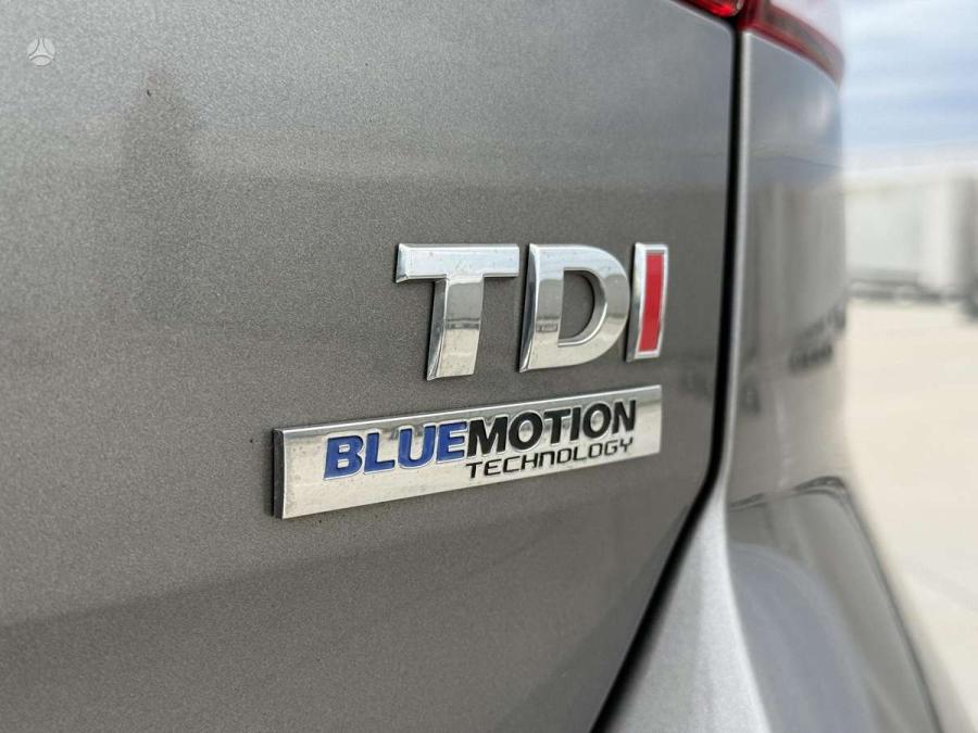Pelēks Volkswagen Golf 2013 Viļņa, ar dzinēja tilpumu 1.60 L un nobraukumu 276 tūkst. km par 7200 €, foto 11 vietnē AUTOMOTO.COM.LV