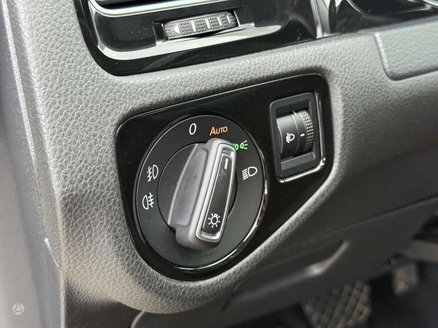 Pelēks Volkswagen Golf 2013 Viļņa, ar dzinēja tilpumu 1.60 L un nobraukumu 276 tūkst. km par 7200 €, foto 14 vietnē AUTOMOTO.COM.LV