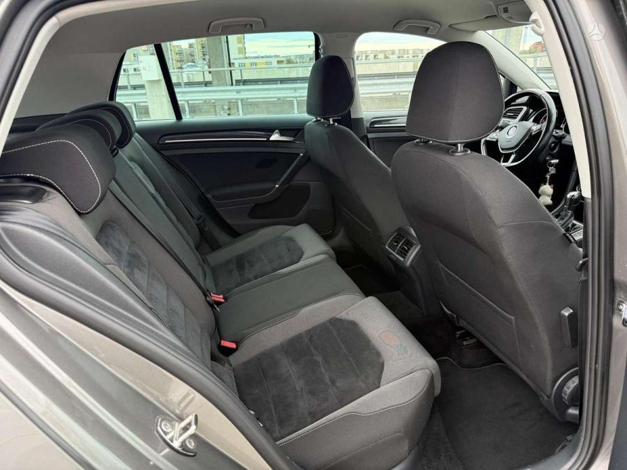 Pelēks Volkswagen Golf 2013 Viļņa, ar dzinēja tilpumu 1.60 L un nobraukumu 276 tūkst. km par 7200 €, foto 17 vietnē AUTOMOTO.COM.LV