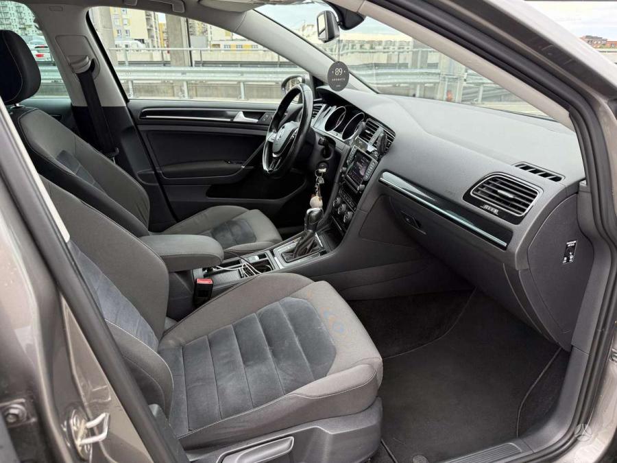 Pelēks Volkswagen Golf 2013 Viļņa, ar dzinēja tilpumu 1.60 L un nobraukumu 276 tūkst. km par 7200 €, foto 18 vietnē AUTOMOTO.COM.LV