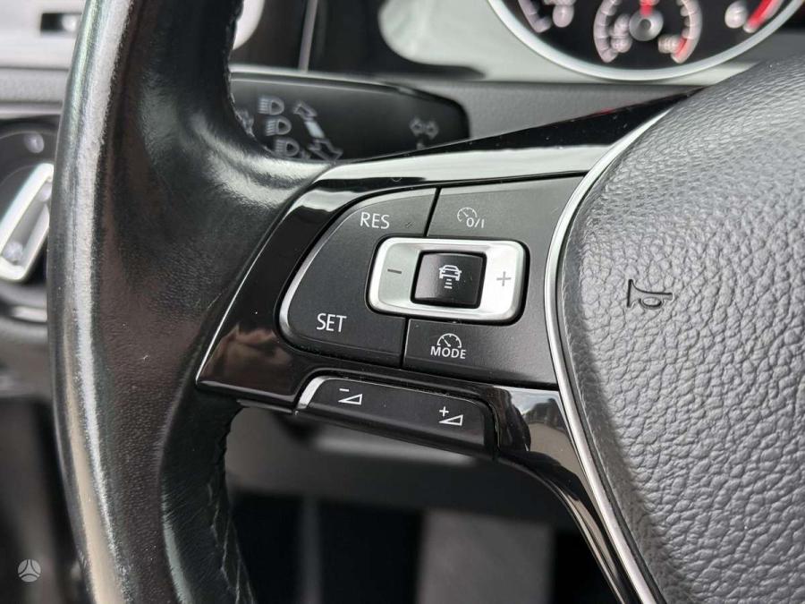 Pelēks Volkswagen Golf 2013 Viļņa, ar dzinēja tilpumu 1.60 L un nobraukumu 276 tūkst. km par 7200 €, foto 19 vietnē AUTOMOTO.COM.LV