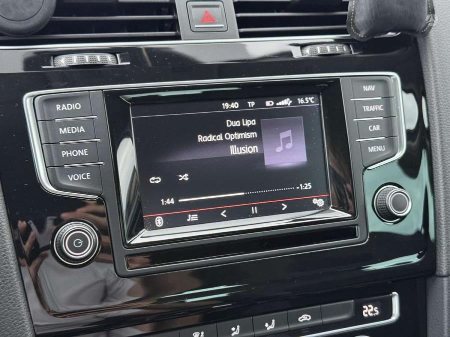 Pelēks Volkswagen Golf 2013 Viļņa, ar dzinēja tilpumu 1.60 L un nobraukumu 276 tūkst. km par 7200 €, foto 23 vietnē AUTOMOTO.COM.LV