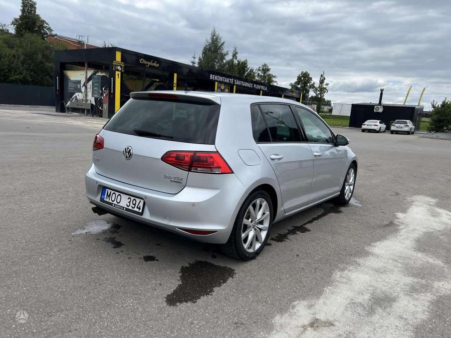 Grey Volkswagen Golf 2013 in Kaunas, with an engine capacity of 2.00 L and mileage of 261 thousand km for 8250 €, photo 7 on AUTOMOTO.COM.LV