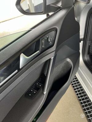 Grey Volkswagen Golf 2013 in Kaunas, with an engine capacity of 2.00 L and mileage of 261 thousand km for 8250 €, photo 10 on AUTOMOTO.COM.LV