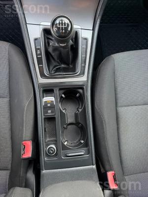 Pelēks Volkswagen Golf 2013 Rīga, ar dzinēja tilpumu 1.60 L un nobraukumu 329 tūkst. km par 3200 €, foto 14 vietnē AUTOMOTO.COM.LV