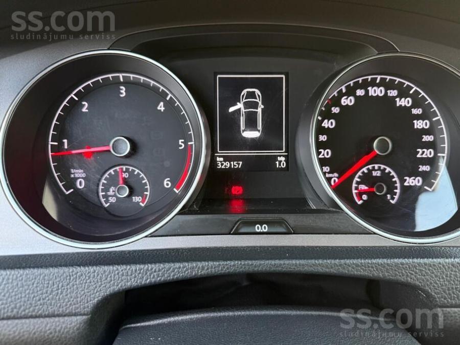 Pelēks Volkswagen Golf 2013 Rīga, ar dzinēja tilpumu 1.60 L un nobraukumu 329 tūkst. km par 3200 €, foto 17 vietnē AUTOMOTO.COM.LV